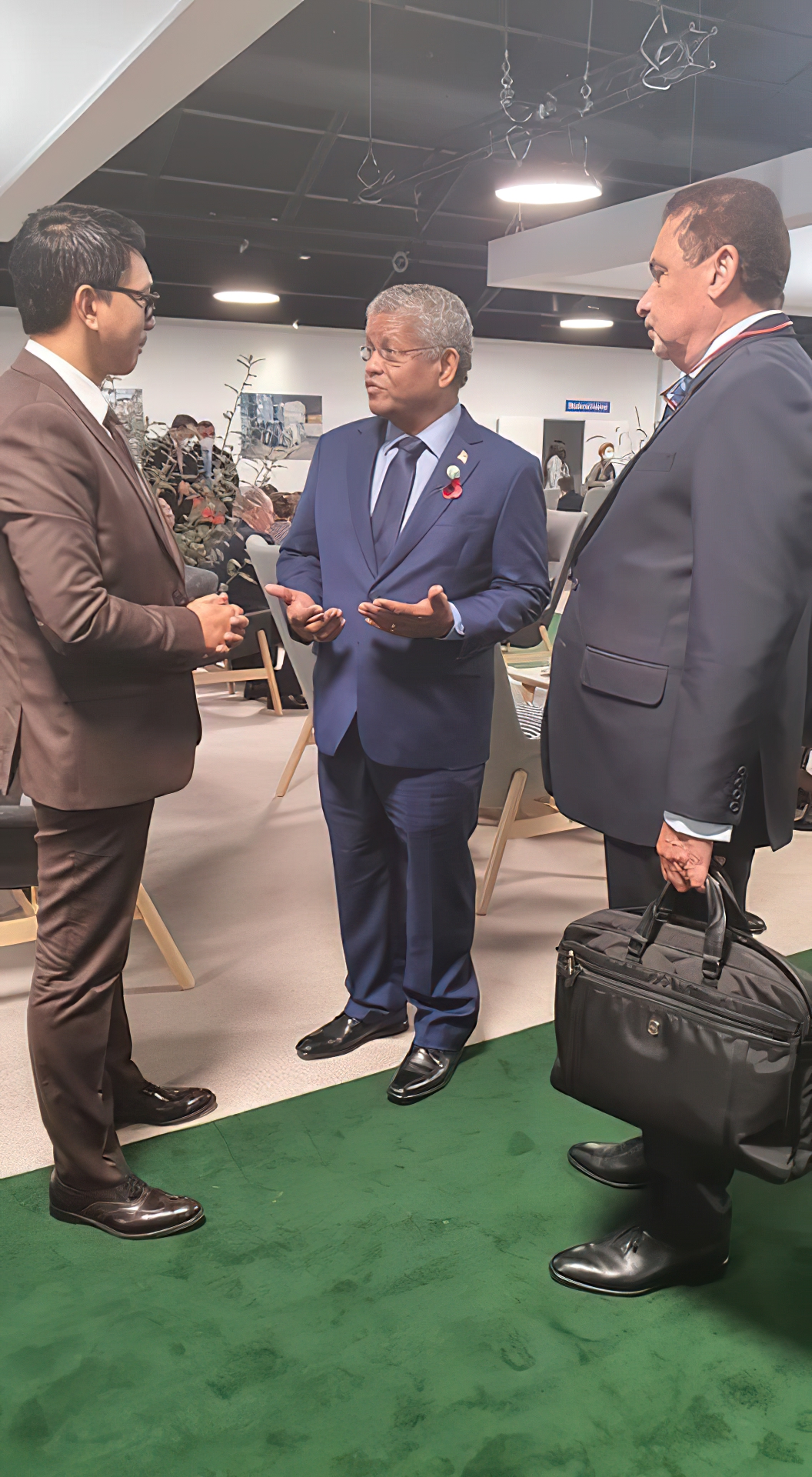 PRESIDENT WAVEL RAMKALAWAN AT THE WORLD LEADERS SUMMIT